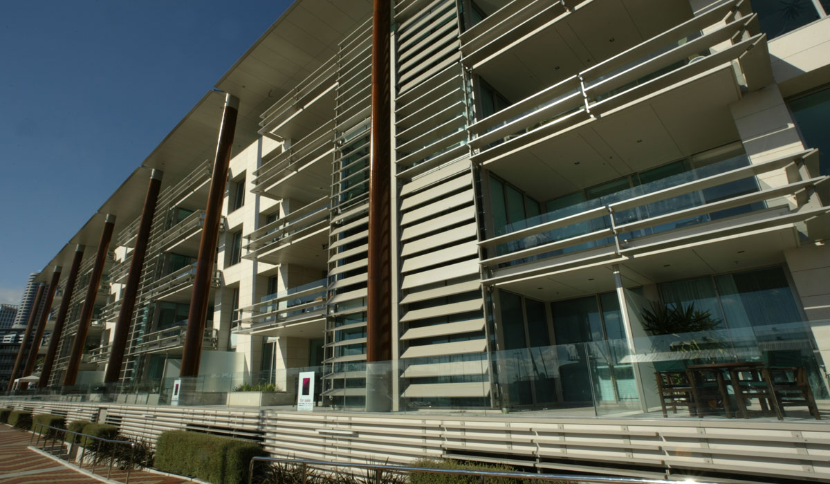 Lighter Quay North - Log Farm | Thermosash Building Envelope Solutions